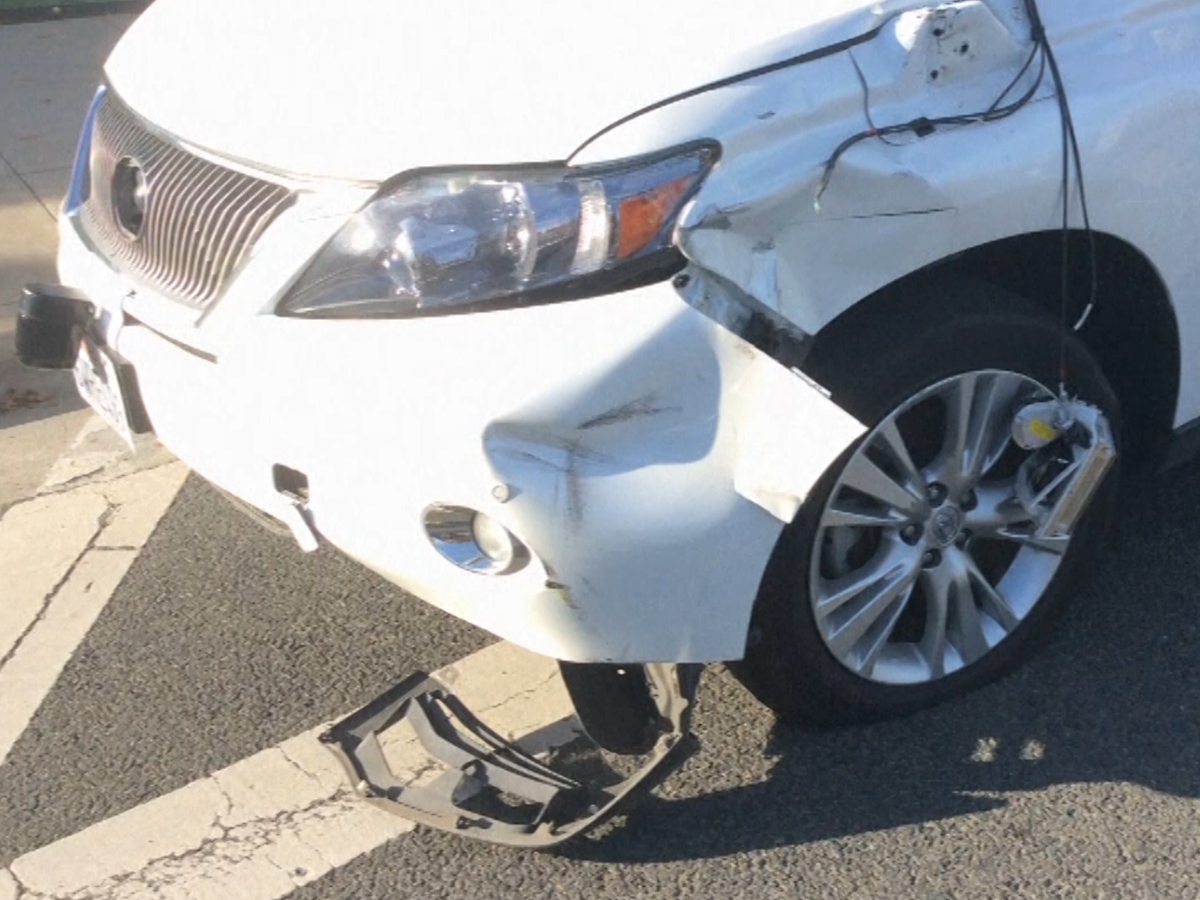 Google self-driving car accident: Video shows moment automated vehicle ...