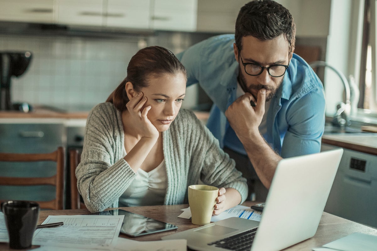 16 signs your job is destroying your marriage | The Independent | The ...