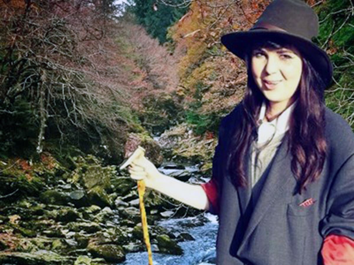 Woman rescued from Ben Nevis with selfie stick wearing shorts in ...