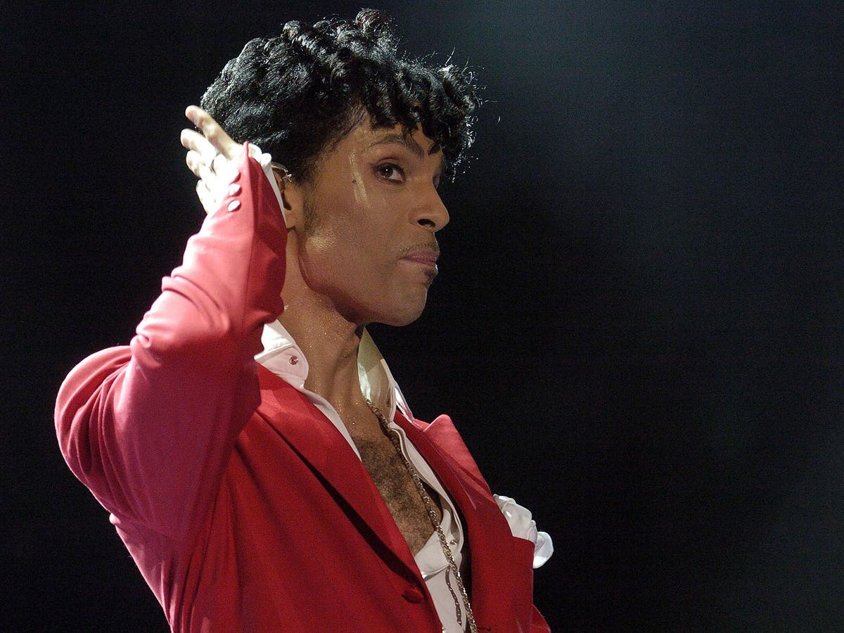 Prince had the best passport photo in the universe | The Independent ...