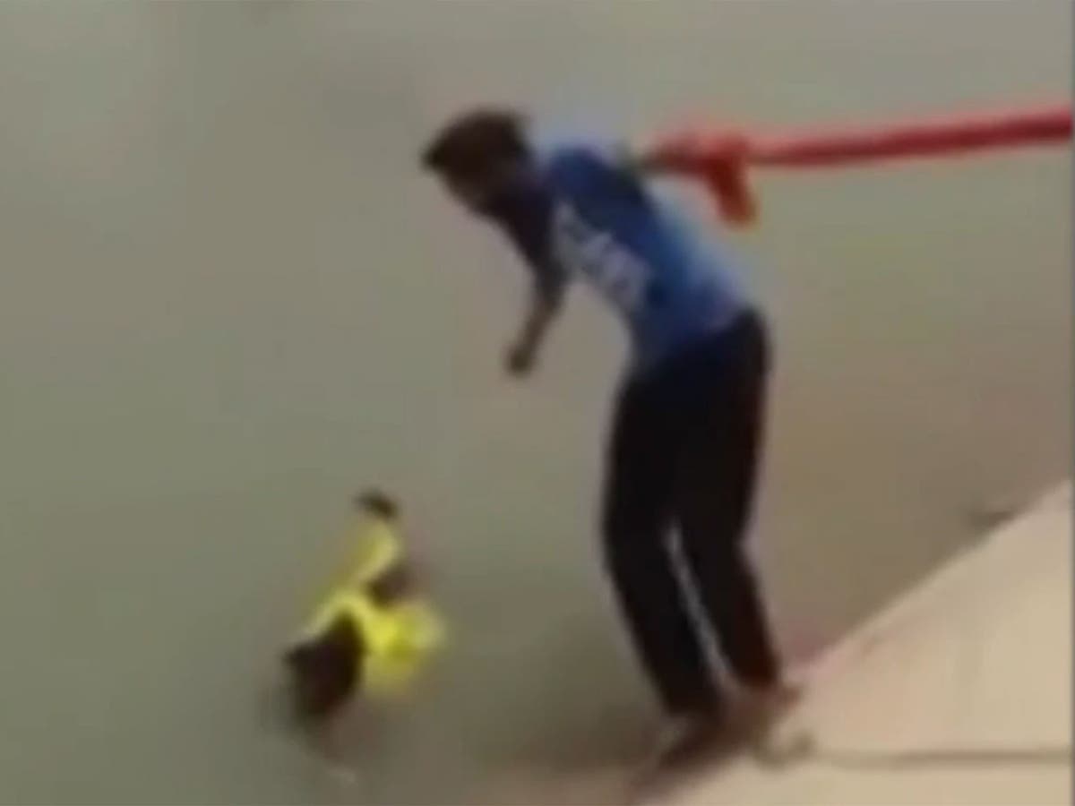 Sikh man uses turban to save dog from drowning in canal | The ...