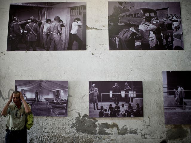 Victor Jara: Former Pinochet general found liable for torture and ...