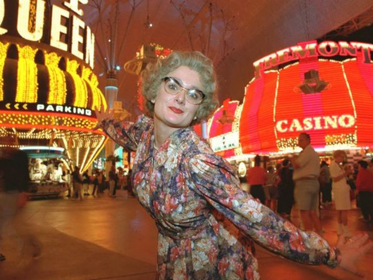 Caroline Aherne obituary: Mrs Merton and Royle Family creator, who ...