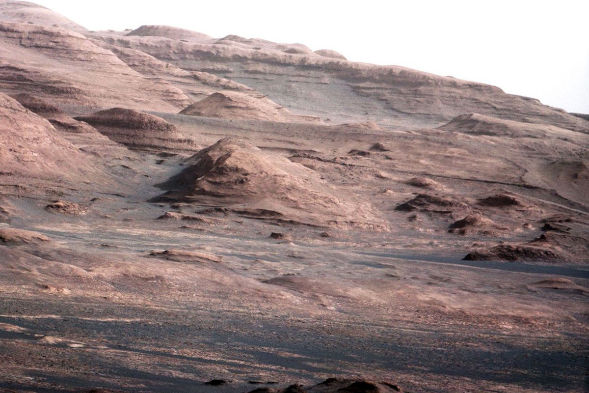 Mars-bound astronauts could develop dementia and paranoia from cosmic ...