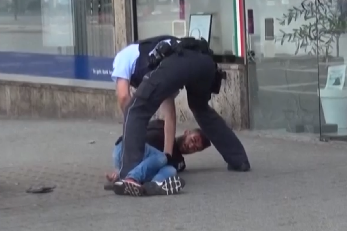 Germany machete attack: Video reveals moment man is arrested after ...