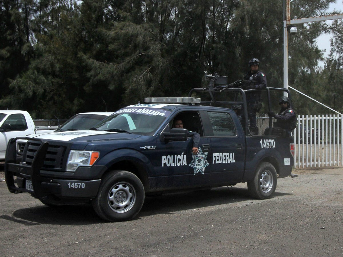 Mexican Federal Police Cars New Details Reveal How El Chapo Tried To