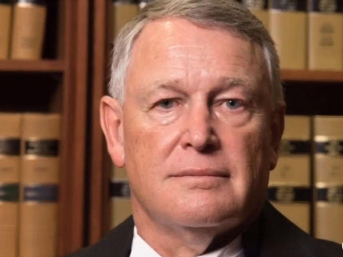 Judge who told alleged rape victim to ‘keep her knees together’ should ...