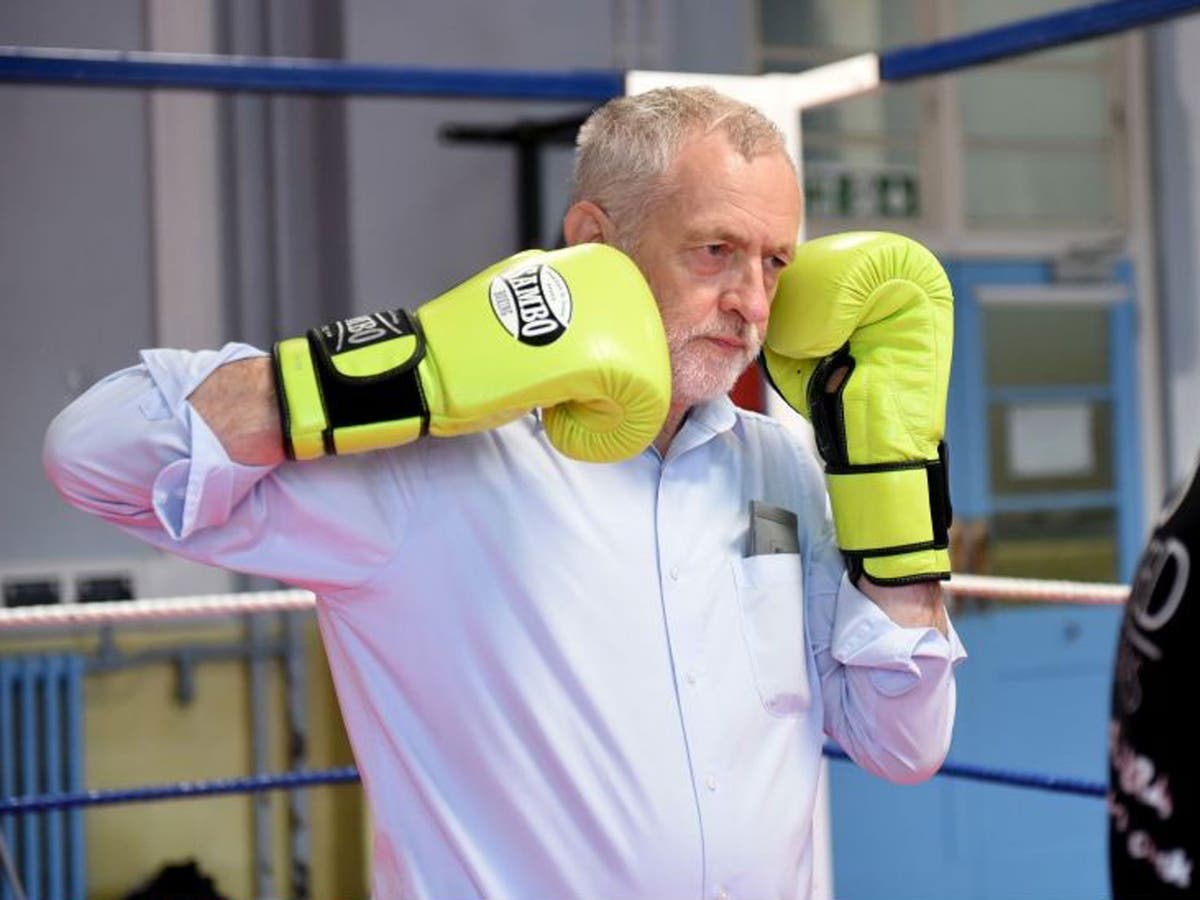 Jeremy Corbyn gets in the ring and shows off his left hook in support ...