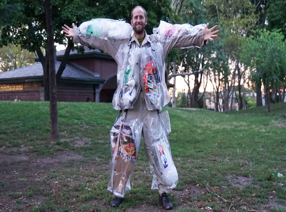 This man is going to wear all the waste he creates for a whole month ...