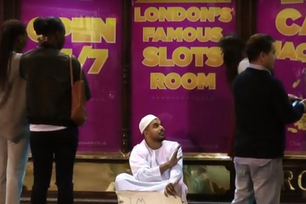 This Homeless Muslim Man Received An Amazing Response From Strangers