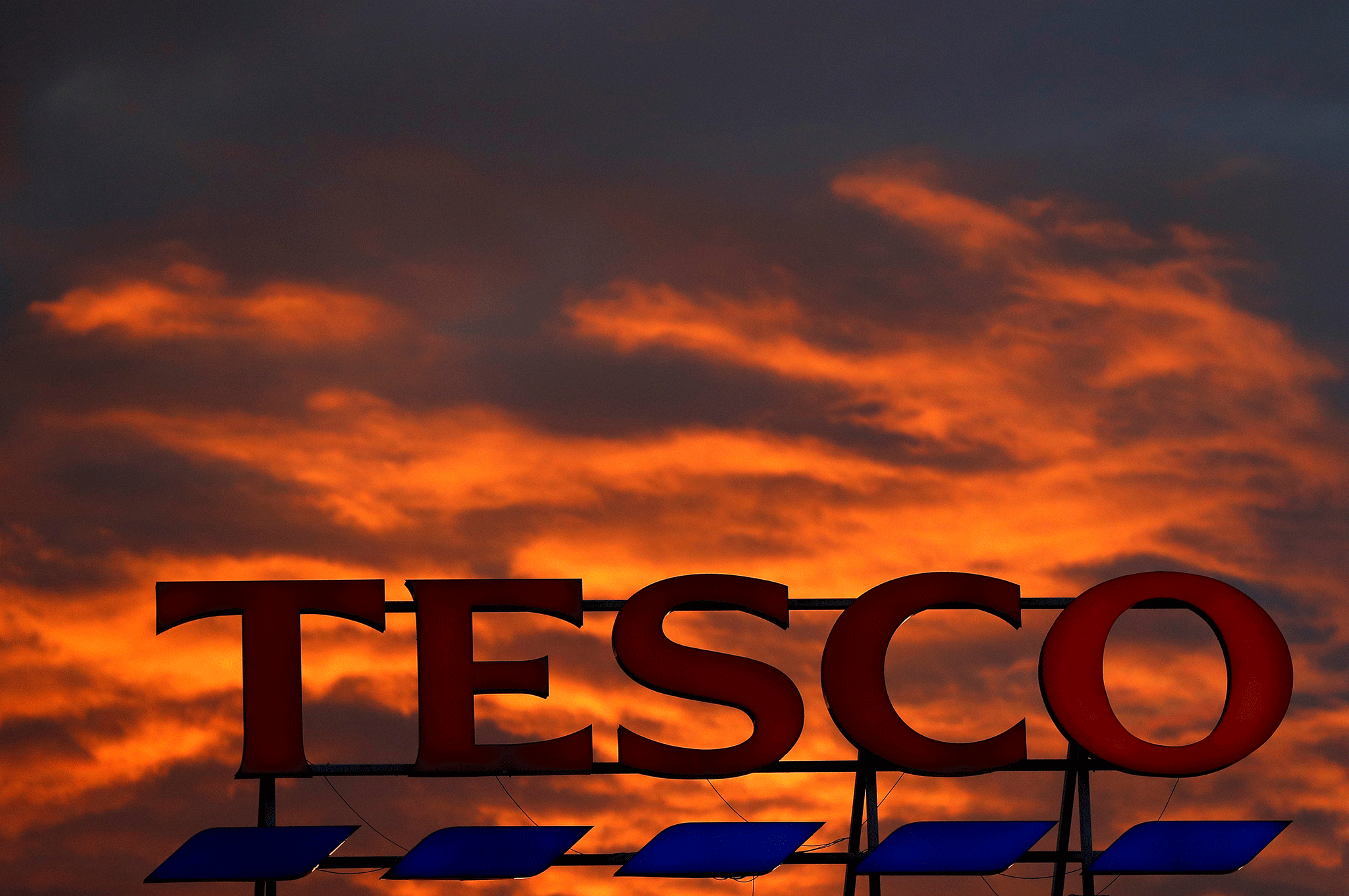 Tesco executives to face trial in 2017 after £326m accounting scandal ...