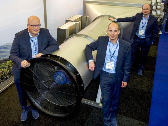 Giant 'vacuum cleaner' that can purify atmosphere unveiled in Holland ...