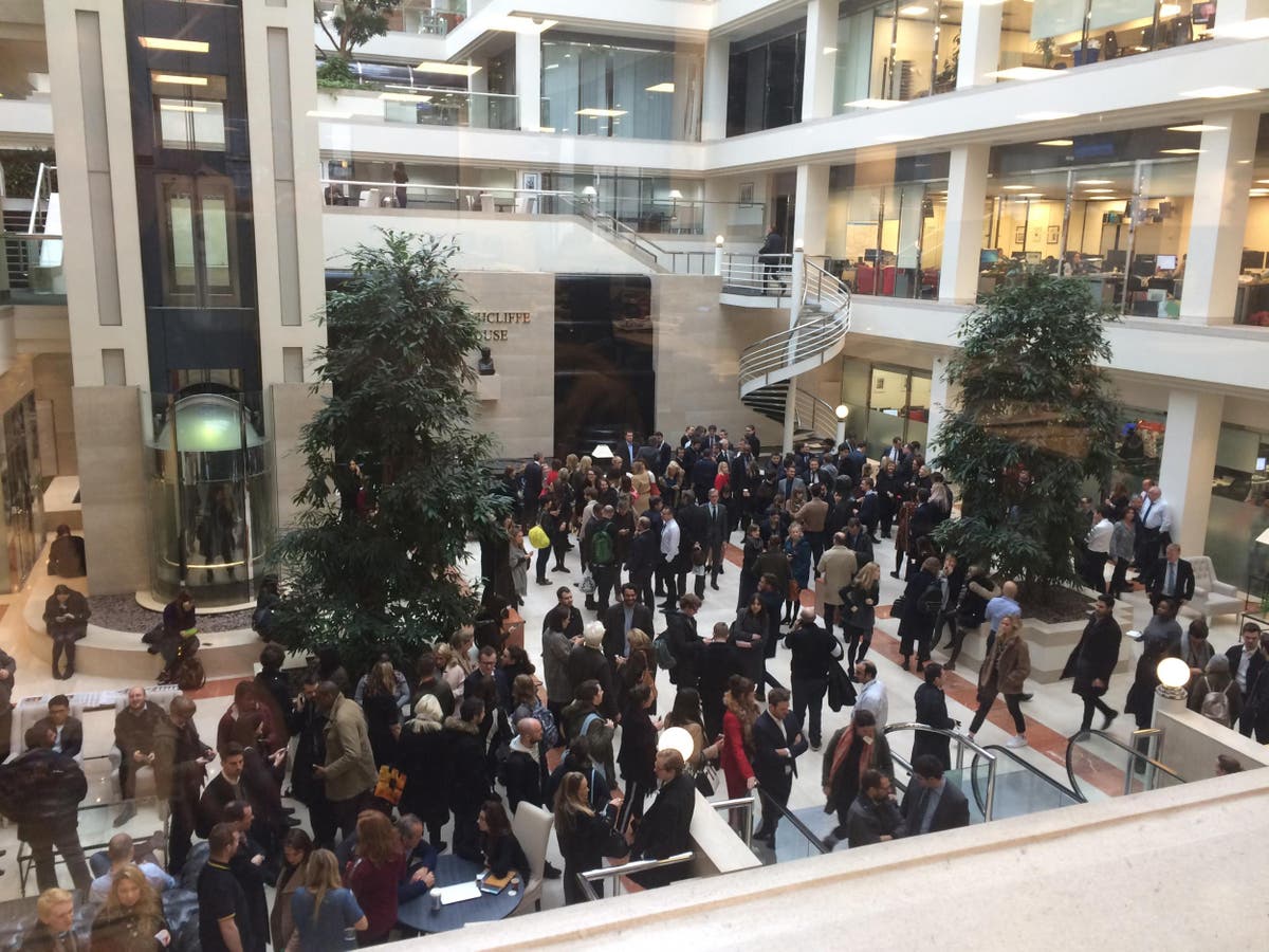 Daily Mail offices evacuated after 'suspicious package' found | The ...