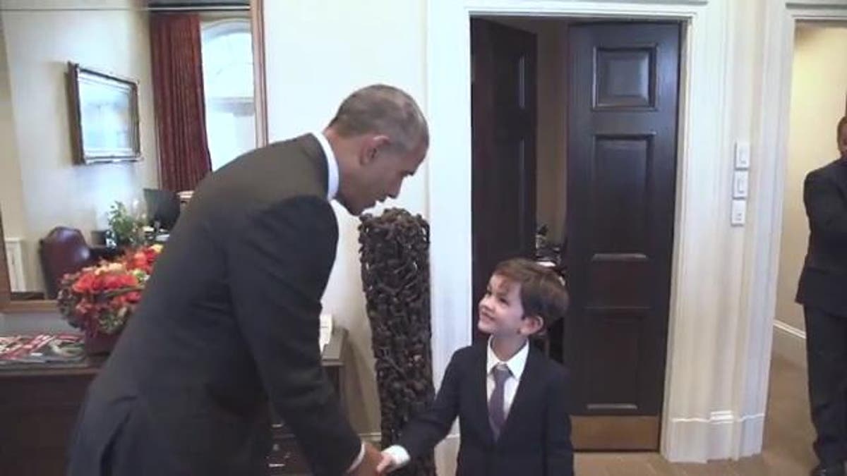 Barack Obama meets six-year-old boy who wrote letter offering his home ...