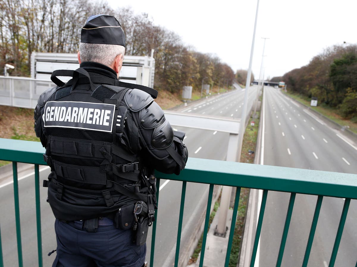 Qatari women robbed of €5 million in valuables after car held up on ...