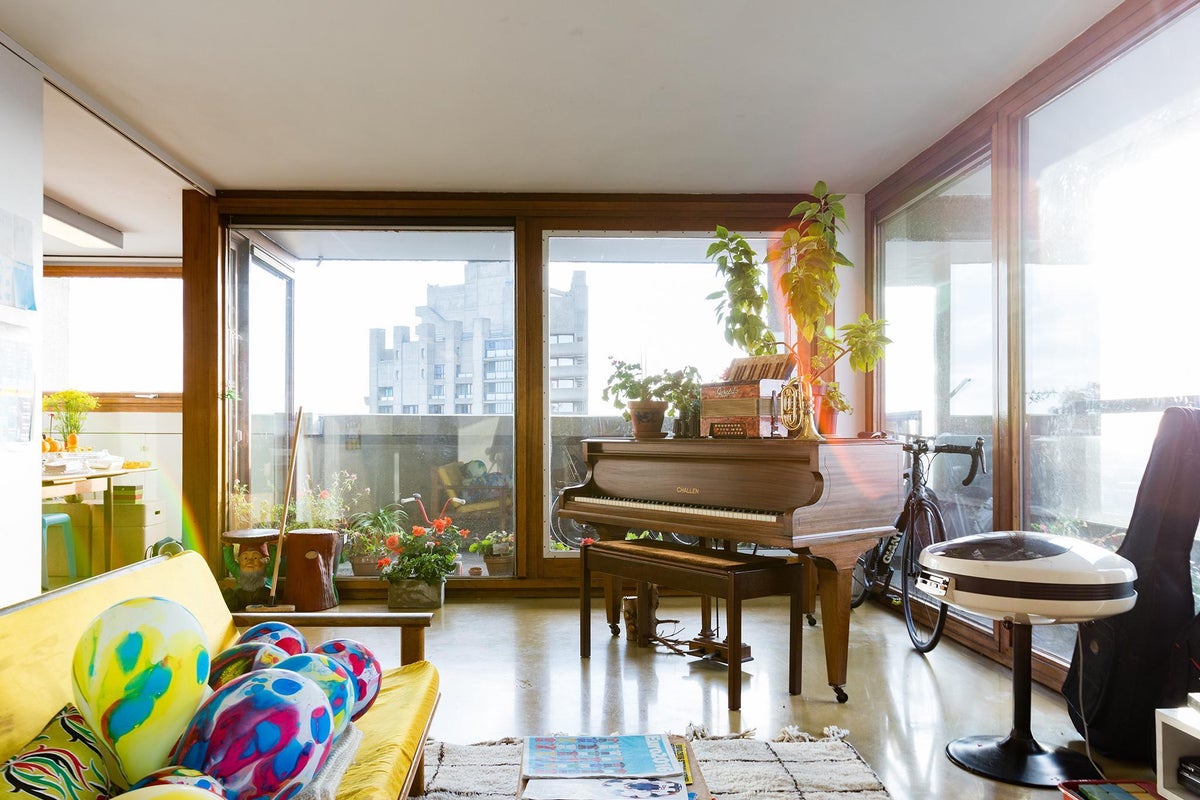 What it's like to live inside the Barbican, one of London's most iconic ...
