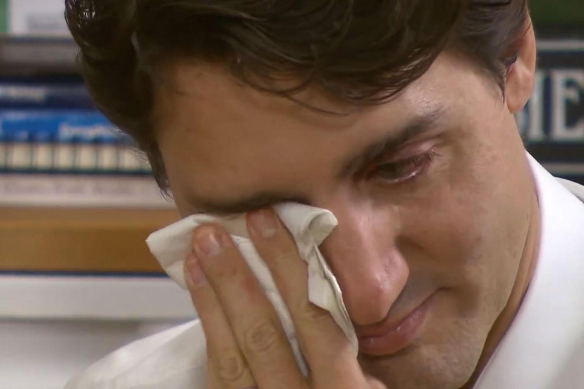 Justin Trudeau cries as he is reunited with Syrian refugee he welcomed ...