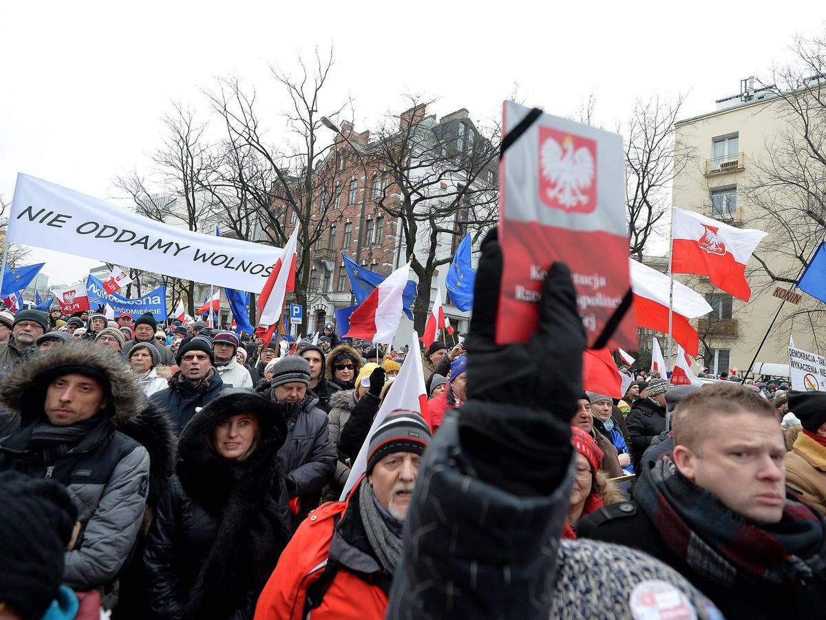 Polish media freedom protests continue as government condemns 'illegal ...