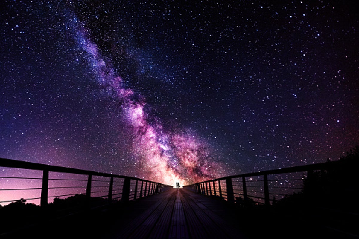 Dimming star defies conventional explanations, report astrophysicists ...