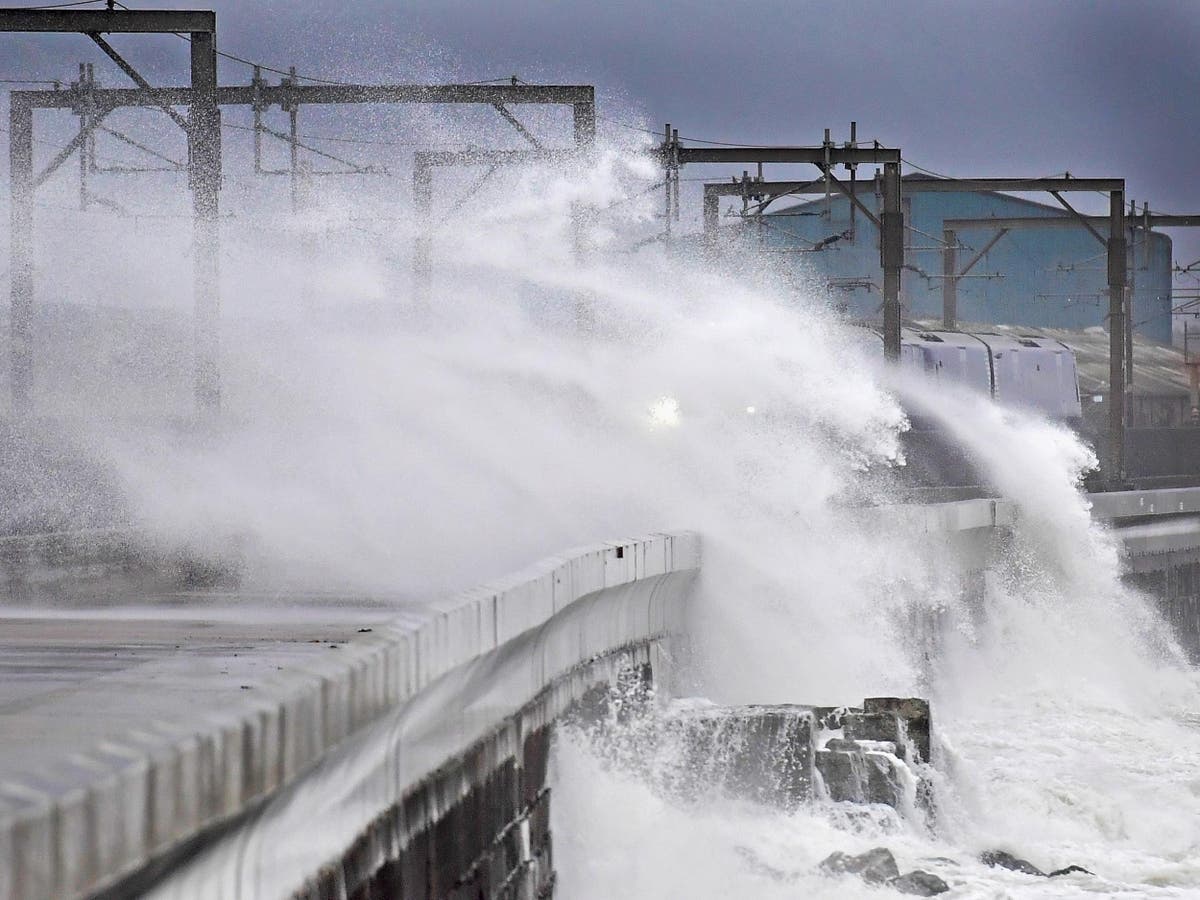 Storm Conor brings heavy snow and high winds to Scotland | The ...