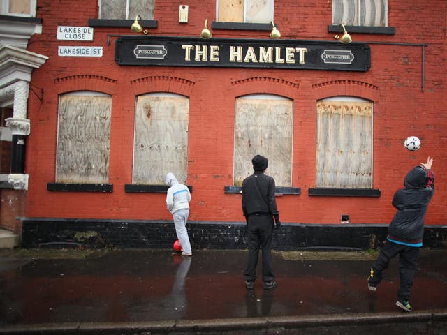 The ‘heartbreaking’ number of pubs closing every week across UK ...