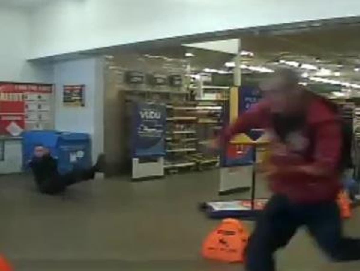 CCTV shows shootout at Arizona Walmart that left tresspasser dead | The ...