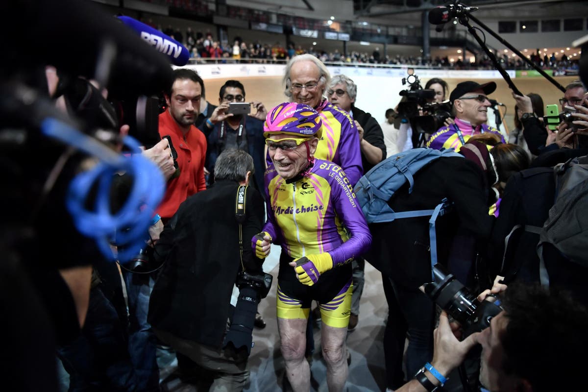 105-year-old cyclist breaks world record by covering more than 14 miles ...