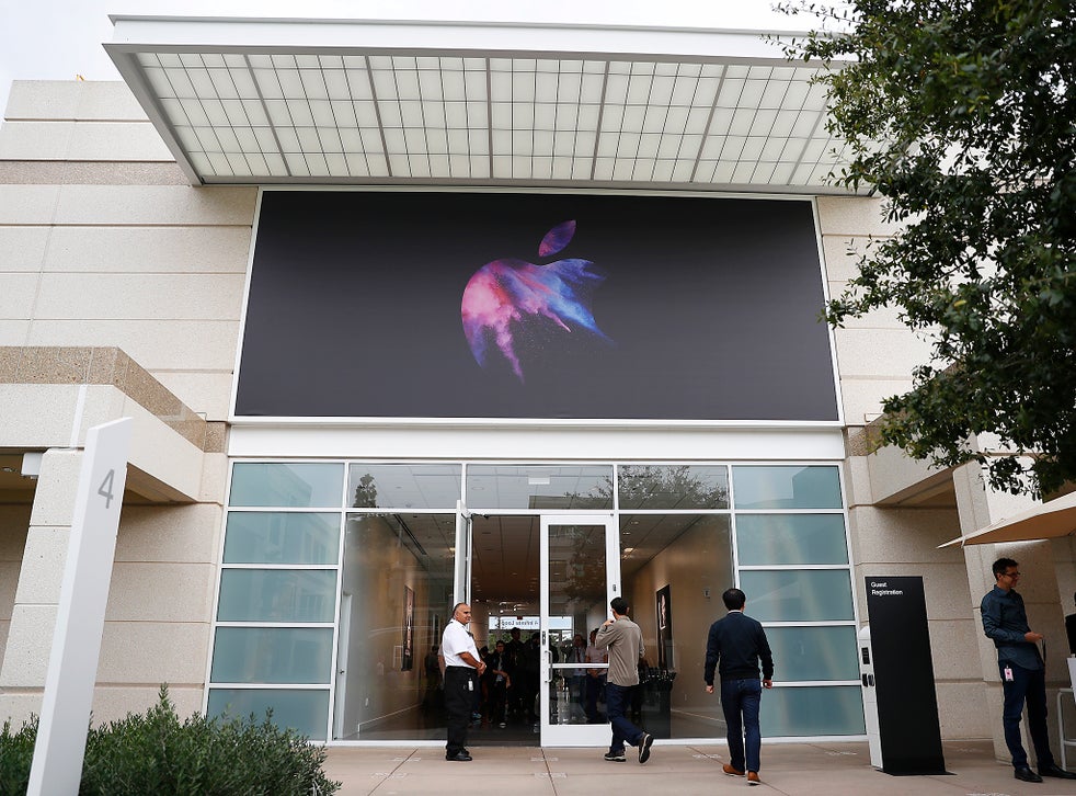 Apple becomes first US company to be worth $800bn | The Independent ...