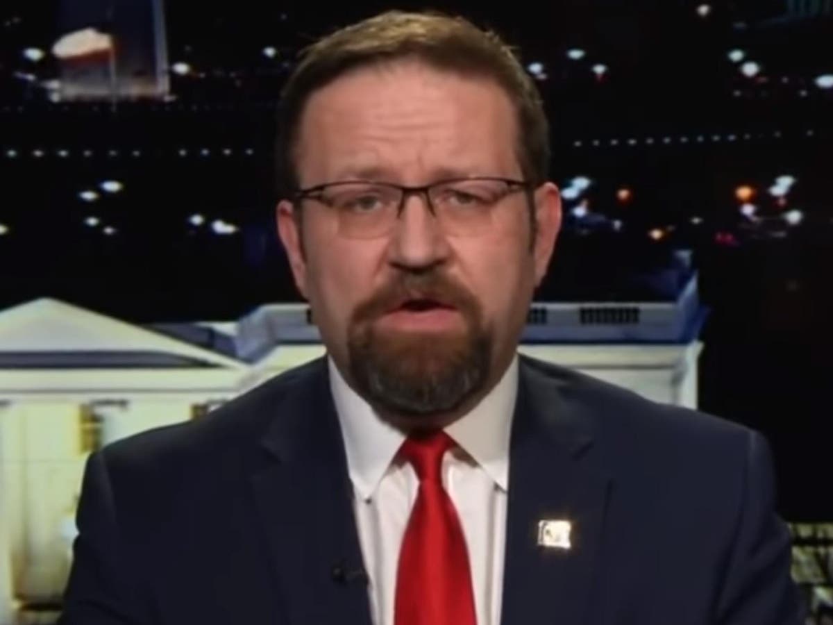 Top Donald Trump aide defends wearing medal linked to Hungarian Nazi ...