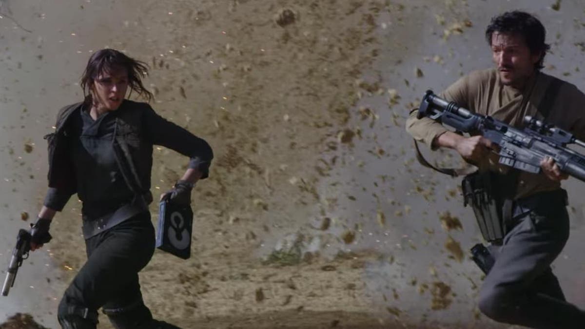 Rogue One director on why the ending completely changed during reshoots ...