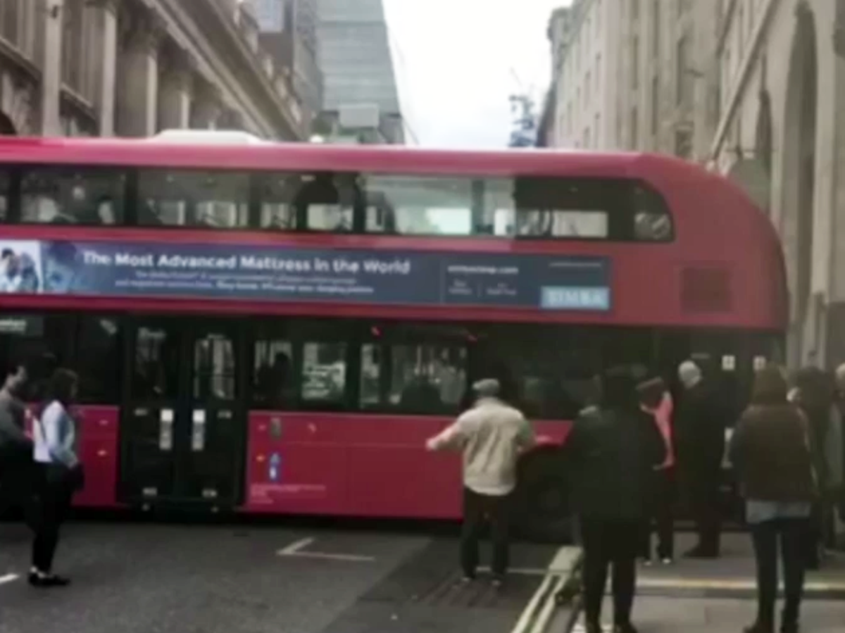 Bus wedged across street in London 'like scene from Austin Powers ...