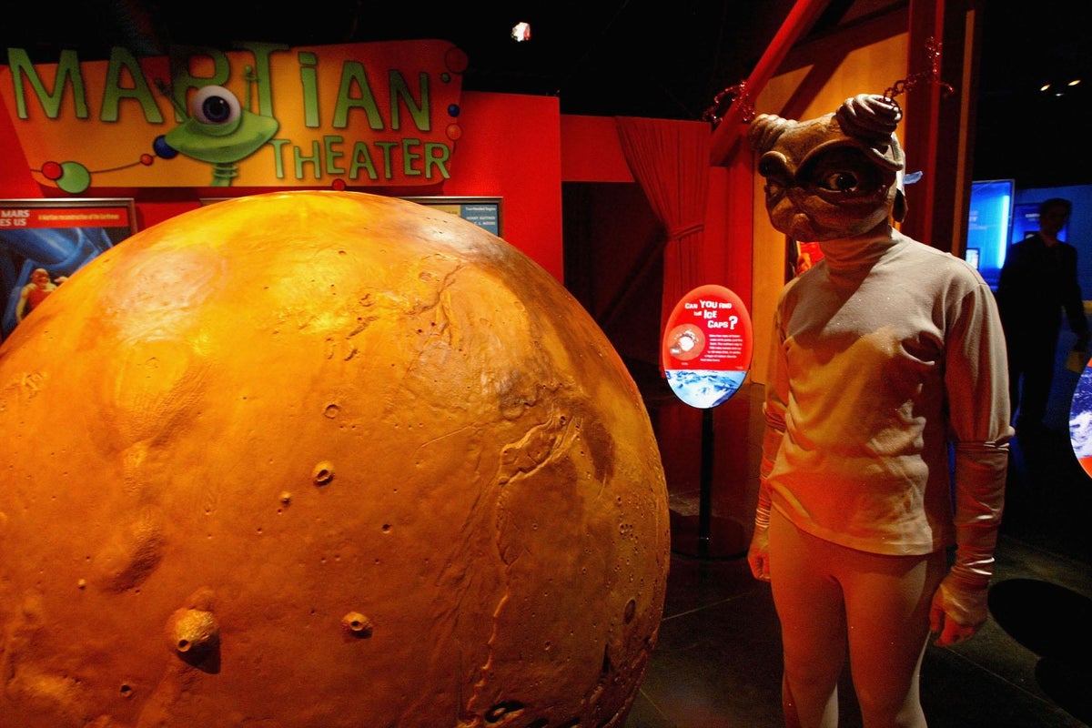 Nasa spokesperson forced to deny that space agency has put child sex ...