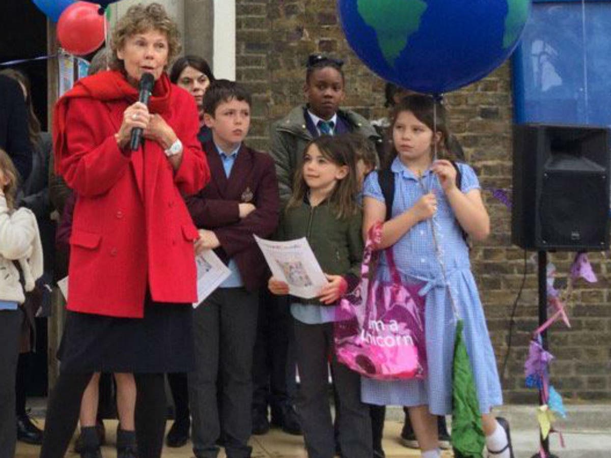 Former Labour MP Kate Hoey Photoshops Lib Dem rival out of picture but ...