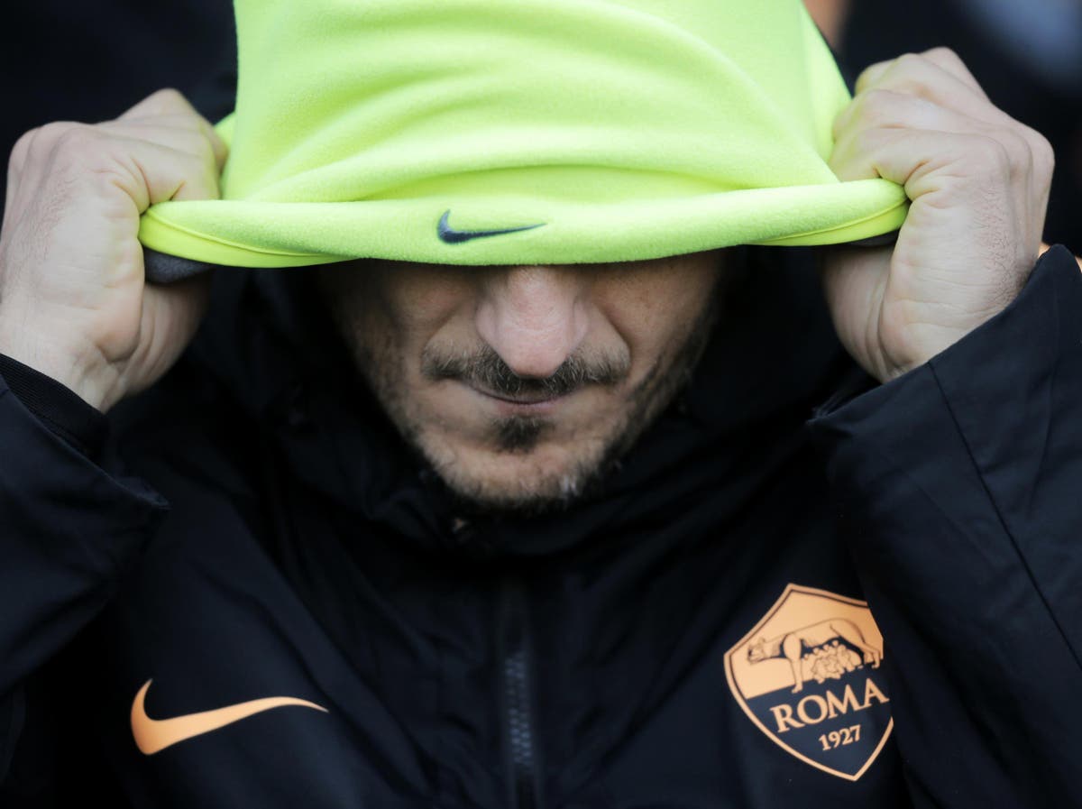 Francesco Totti refuses to confirm Roma retirement as he instead ...
