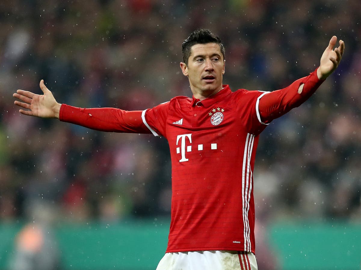 Robert Lewandowski angry at Bayern Munich teammates for not helping him ...