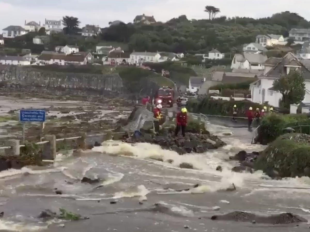 Cornwall flooding: Massive flash flood hits Cornish village, destroying ...