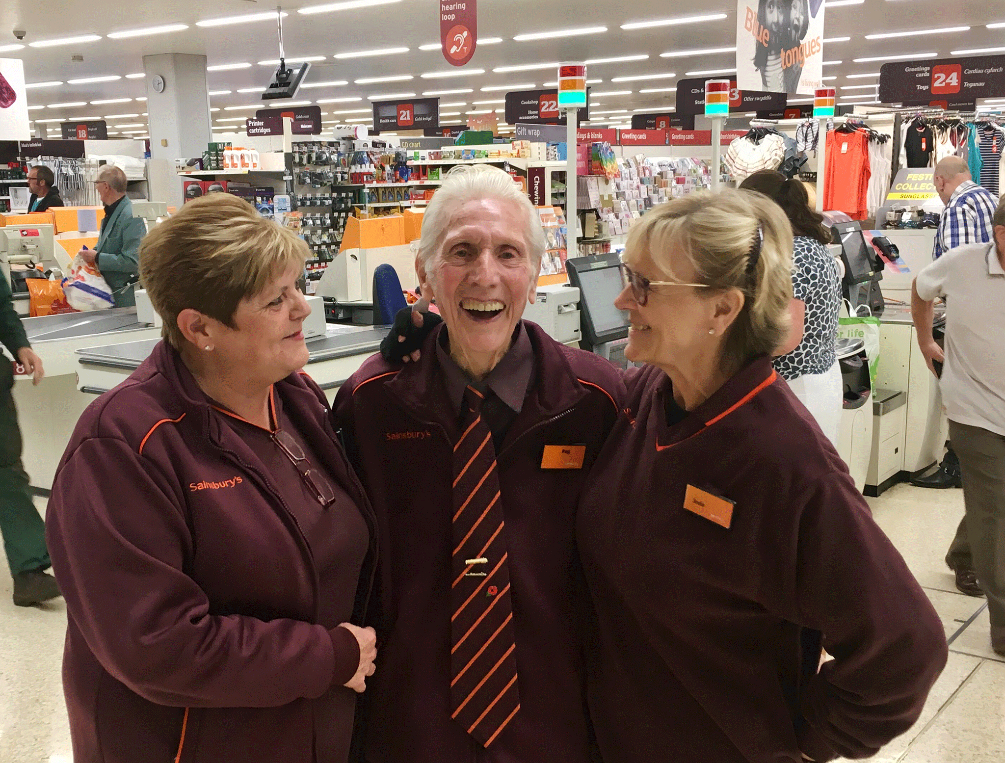 'Britain’s oldest supermarket worker' set to retire at the age of 95 ...
