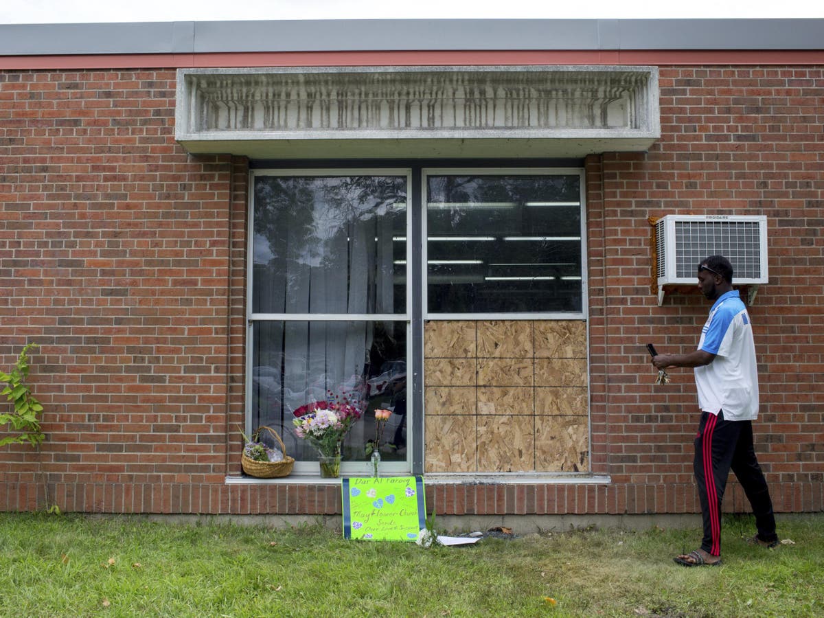 Minnesota mosque bombing: Pressure grows on Donald Trump to condemn ...