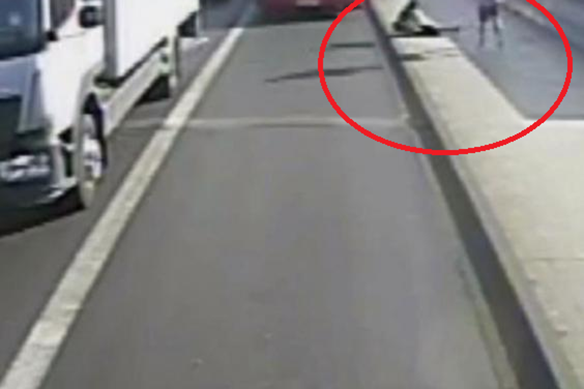 Putney Bridge jogger: Met Police chasing number of 'viable leads' after ...
