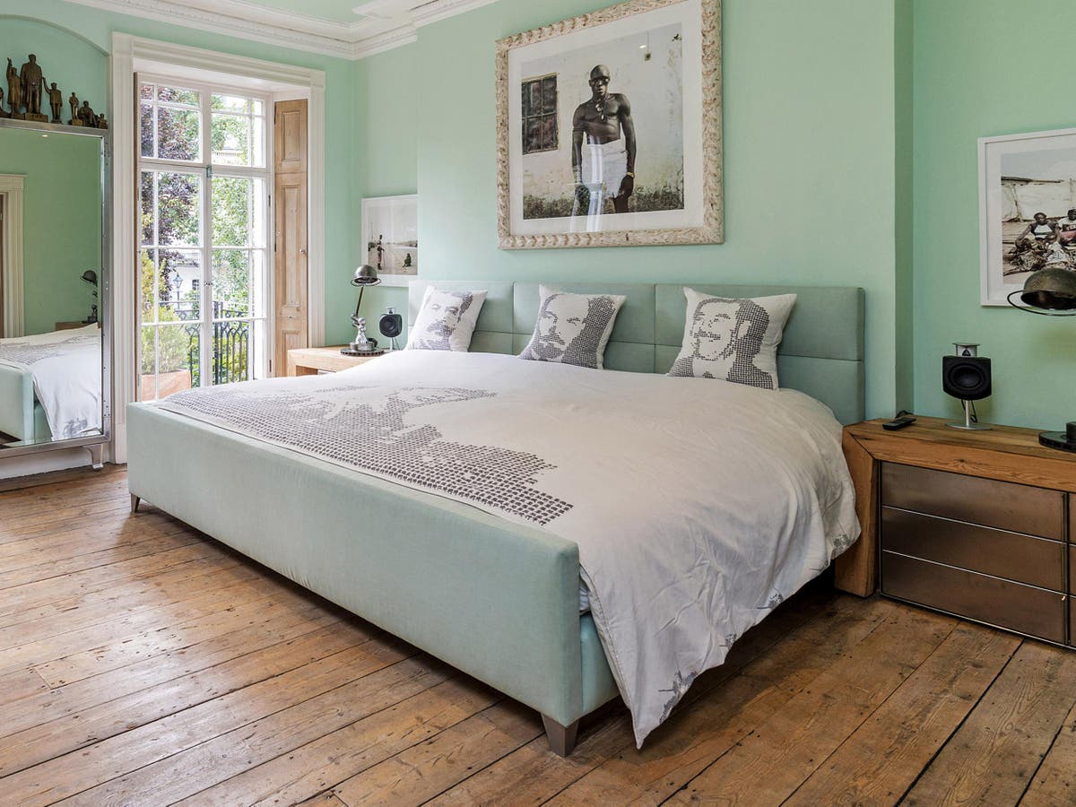 Film director’s London home decorated with murals of dictators up for ...