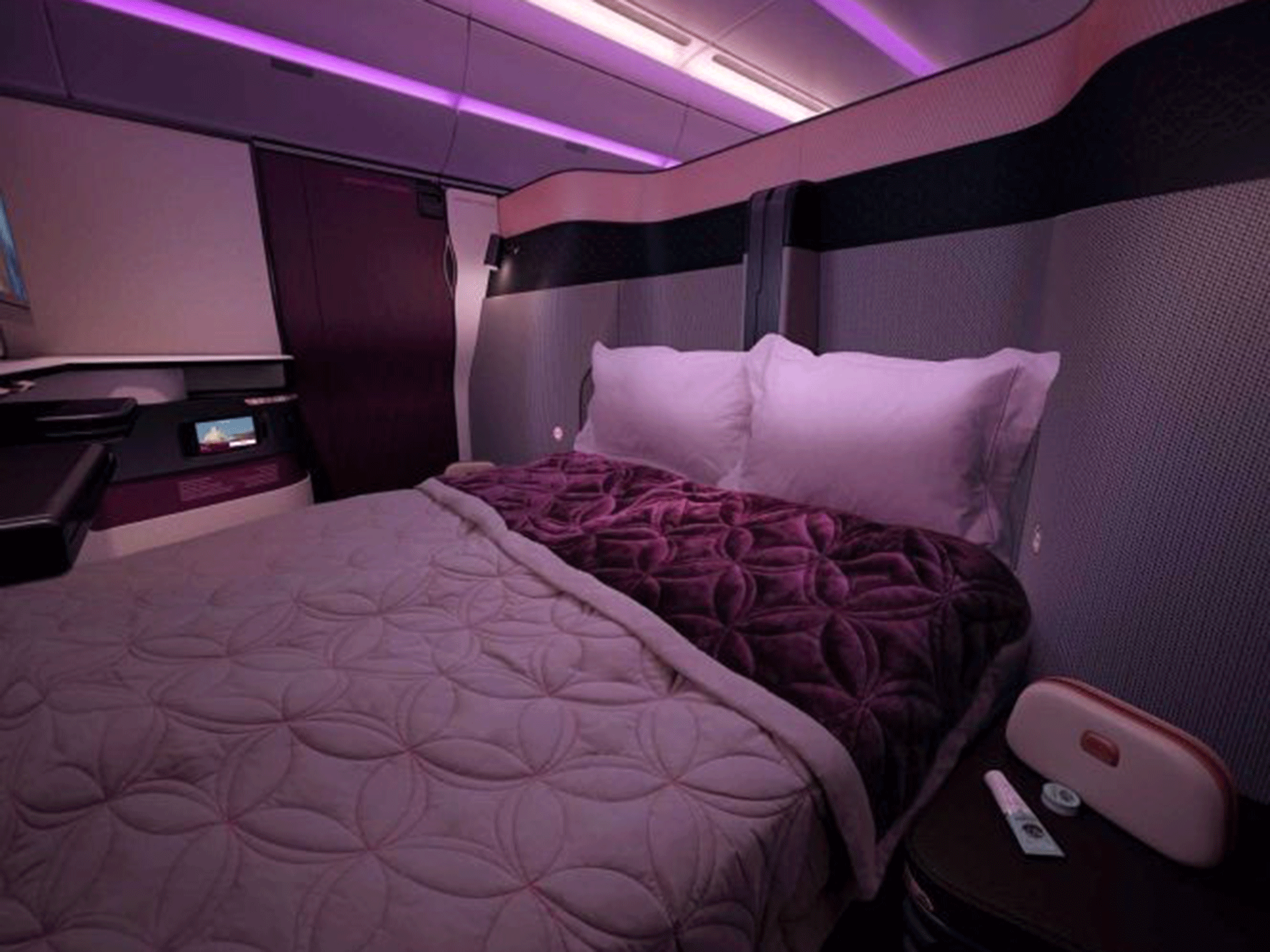 Qatar Airways First Class : Review Qatar Airways First Class Airbus ...