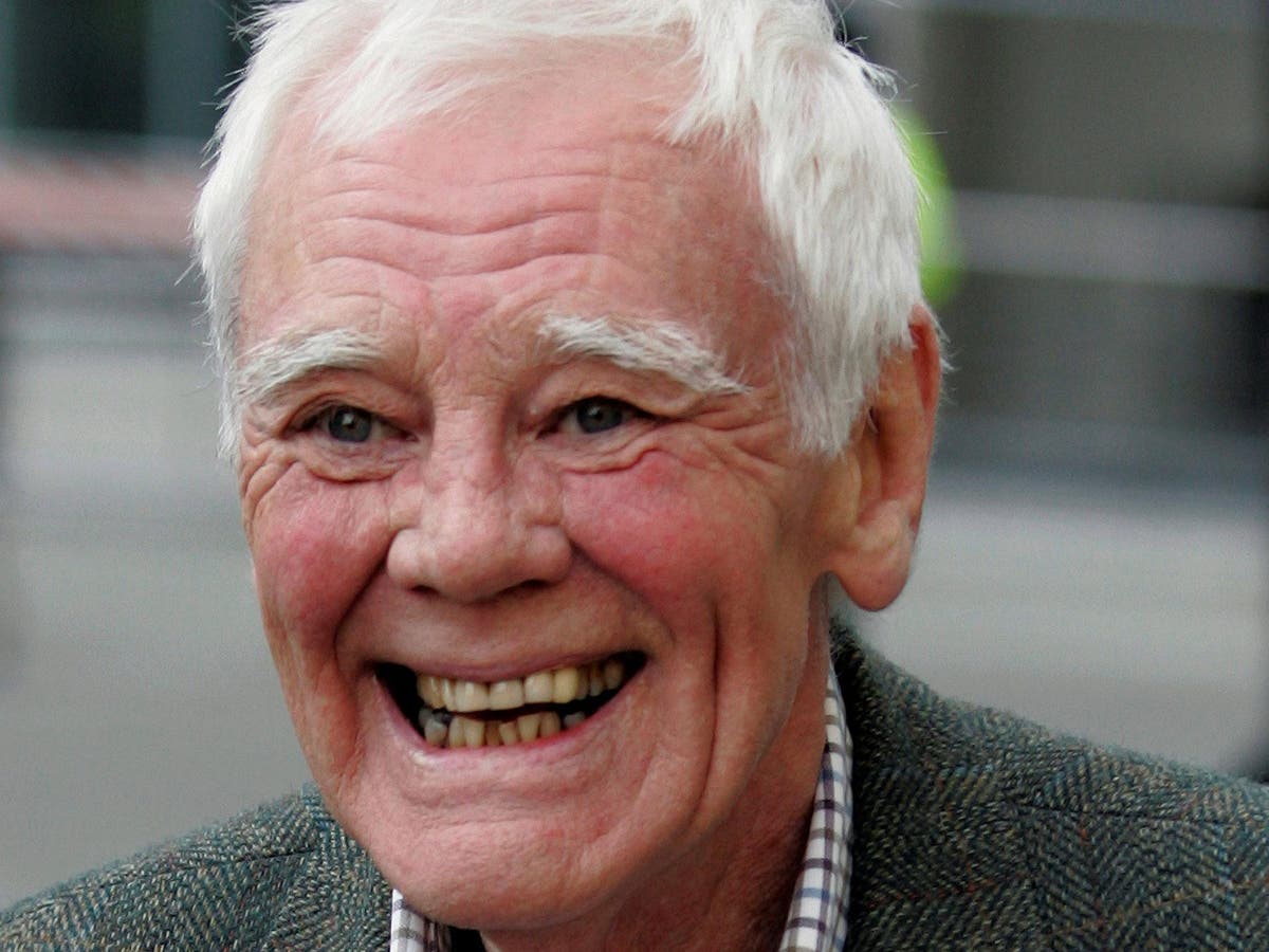 Tony Booth dead: Actor and Cherie Blair's father dies aged 85 | The ...