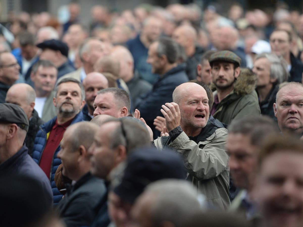 Strict conditions imposed on Democratic Football Lads Alliance march to ...