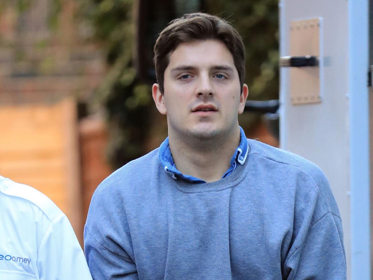 Daryll Rowe trial: Hairdresser accused of deliberately infecting men ...