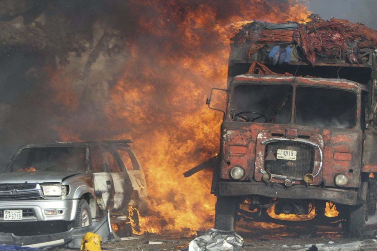 Mogadishu truck bomb: At least 20 dead after huge explosion in Somali ...