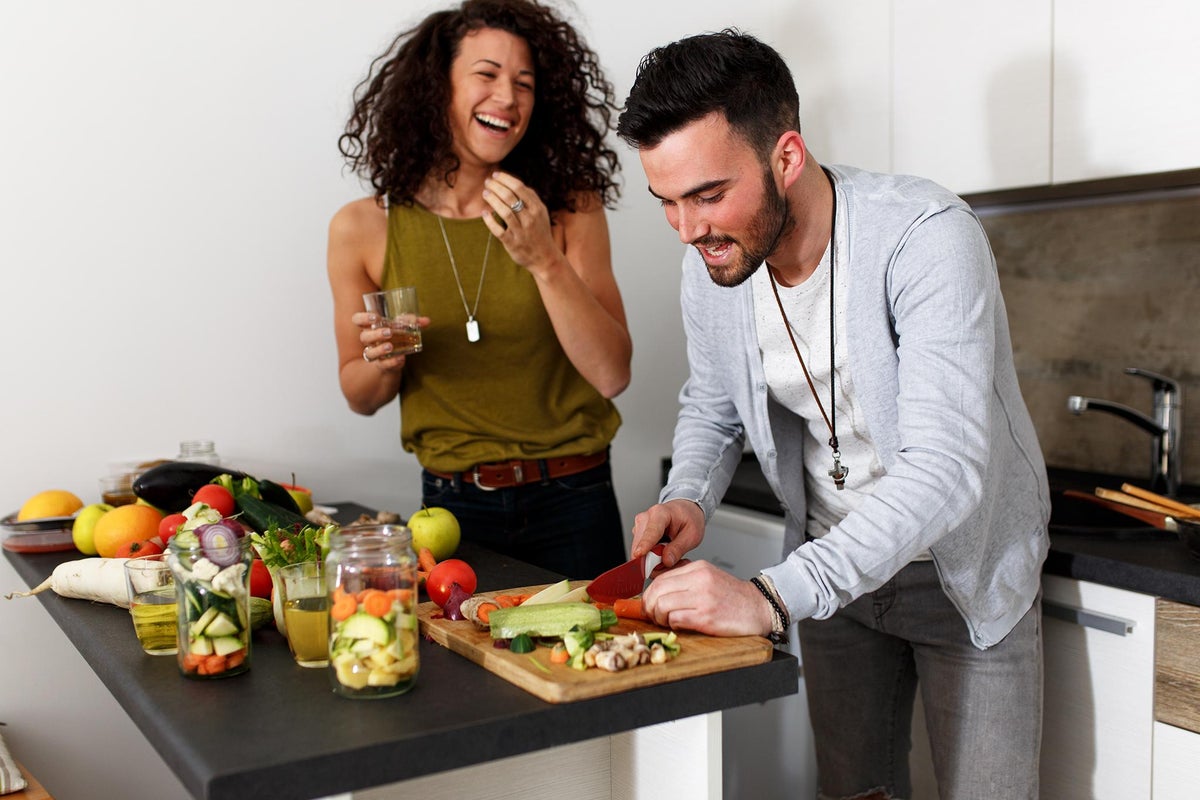 How to live with a vegetarian when you eat meat: A practical guide ...