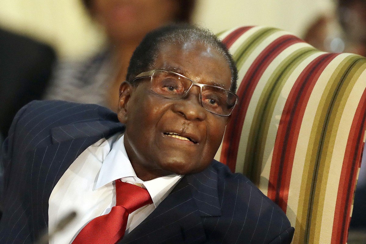 Robert Mugabe sacks Zimbabwe Vice President Emmerson Mnangagwa | The ...