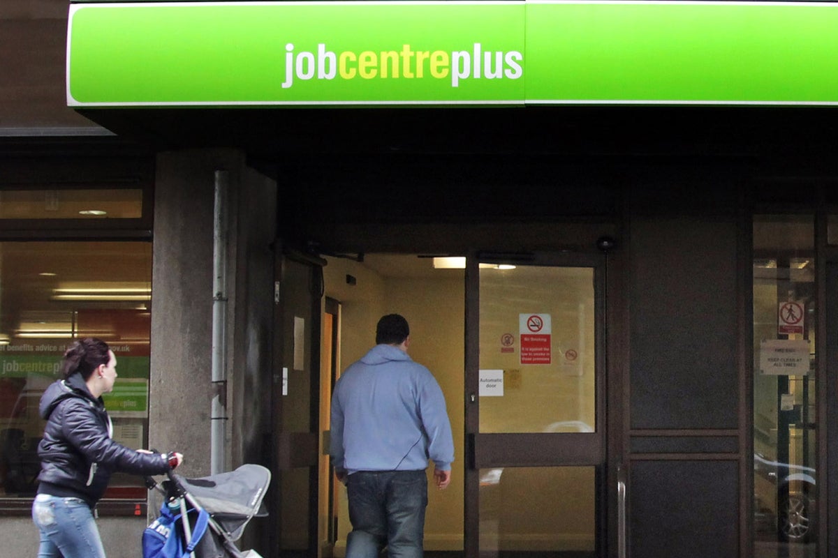 Government’s flagship programme to help jobless young people has no ...