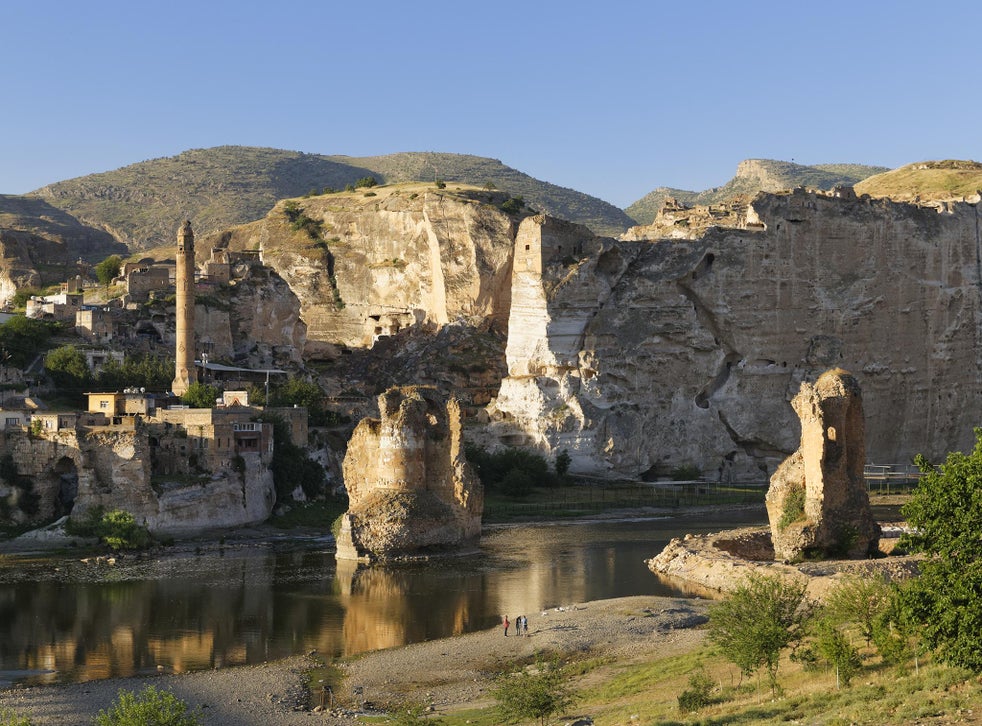 Ancient Turkish city ‘about to disappear’ due to controversial Ilisu ...