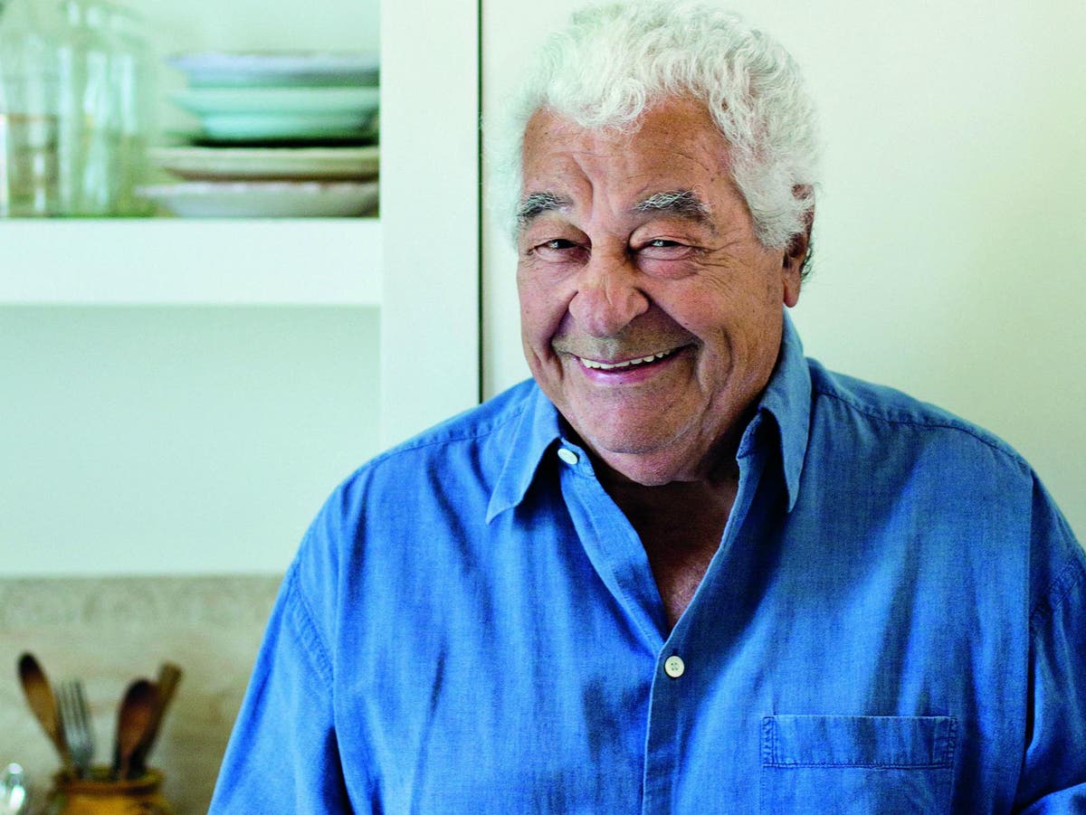 Antonio Carluccio: 'Godfather' of Italian food, TV presenter and high ...